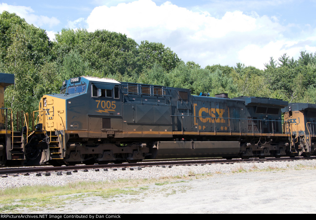CSXT 7005